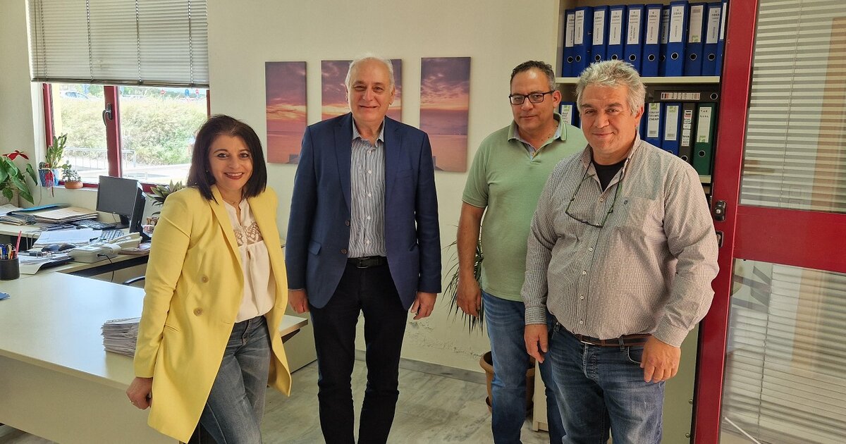 Επίσκεψη Μπαριτάκη στην ΔΟΥ Ηρακλείου, στην ΔΥΠΑ και στον ΕΦΚΑ ...